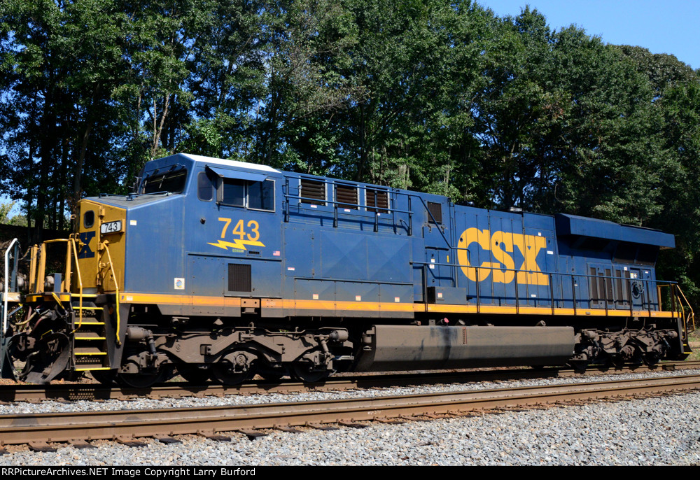 CSX 743